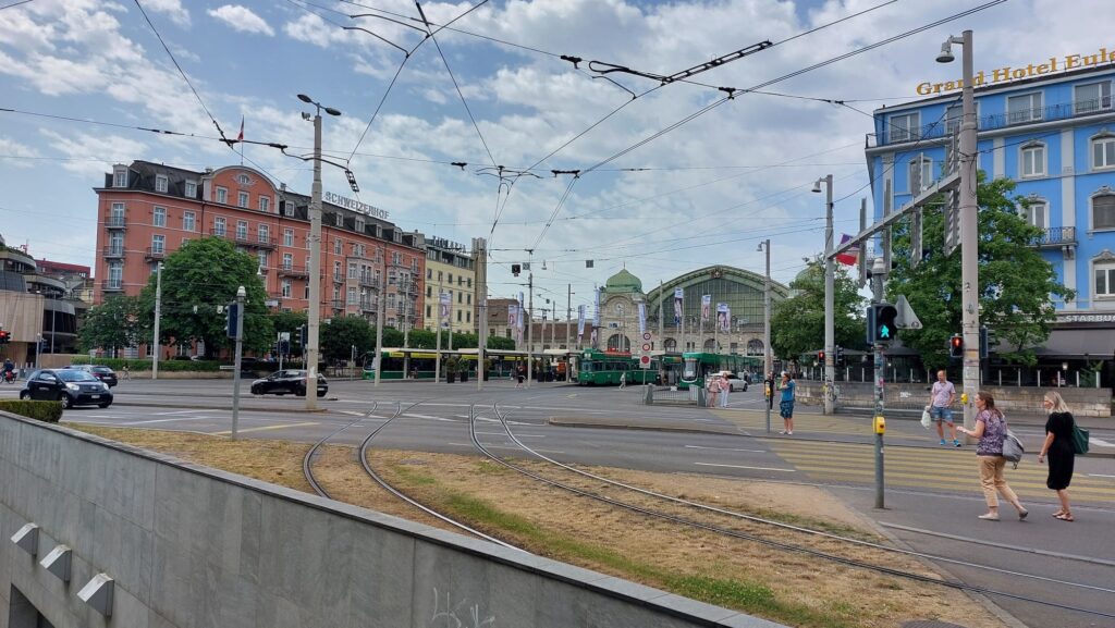 Entdecke 6 atemberaubende Sehenswürdigkeiten in Basel – Der ultimative ...